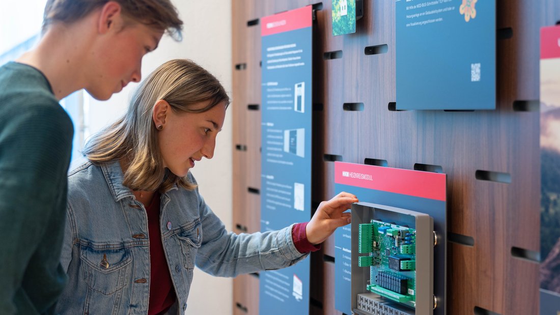 Beim Tag der offenen Tür Technik live erleben! - HTL Braunau